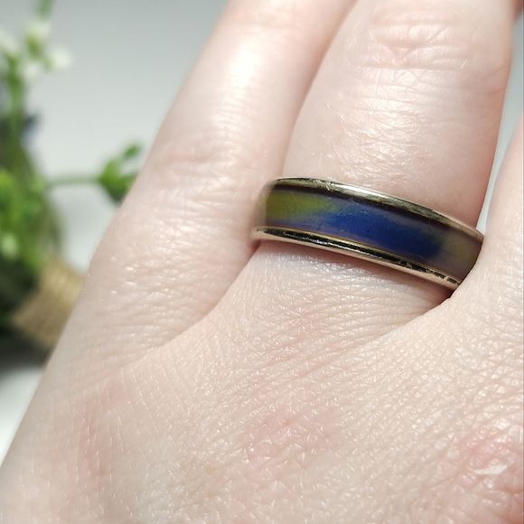 Vintage | Jewelry | Vintage Mood Band Ring Color Changing Mood Ring ...